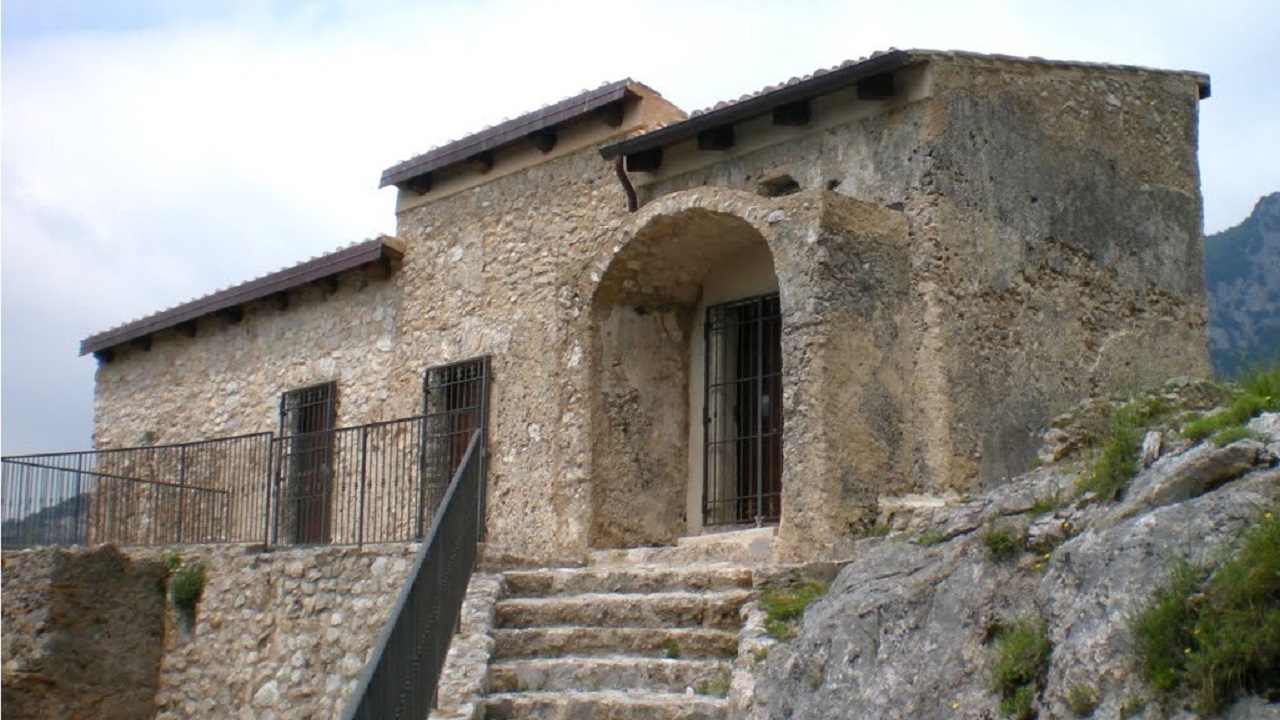 Cella di San Vincenzo, Musei e Architettura a Olevano sul Tusciano ...